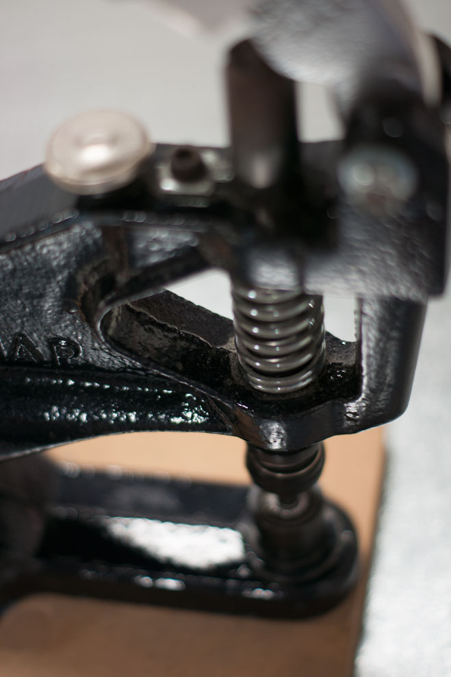 GROMMETER - Worth Higgins